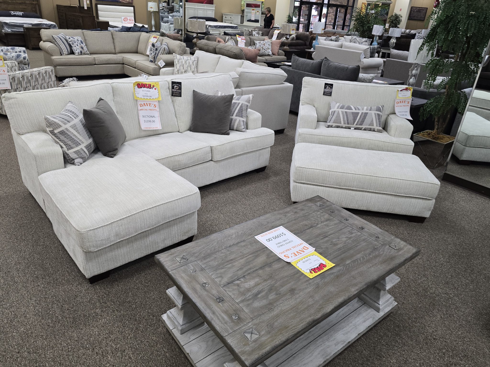 Sectionals - Daves Furniture Decorators Warehouse